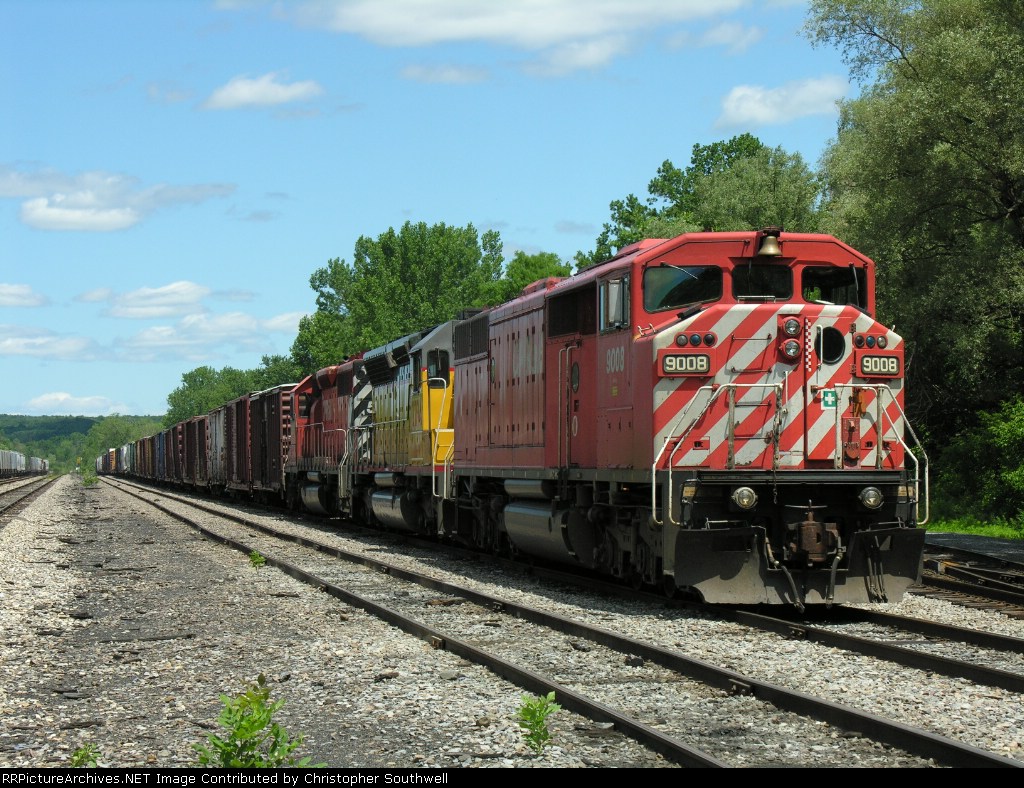 This came is as GRS EDMO and is now waiting for CP 412 to pick it up in Mohawk yard